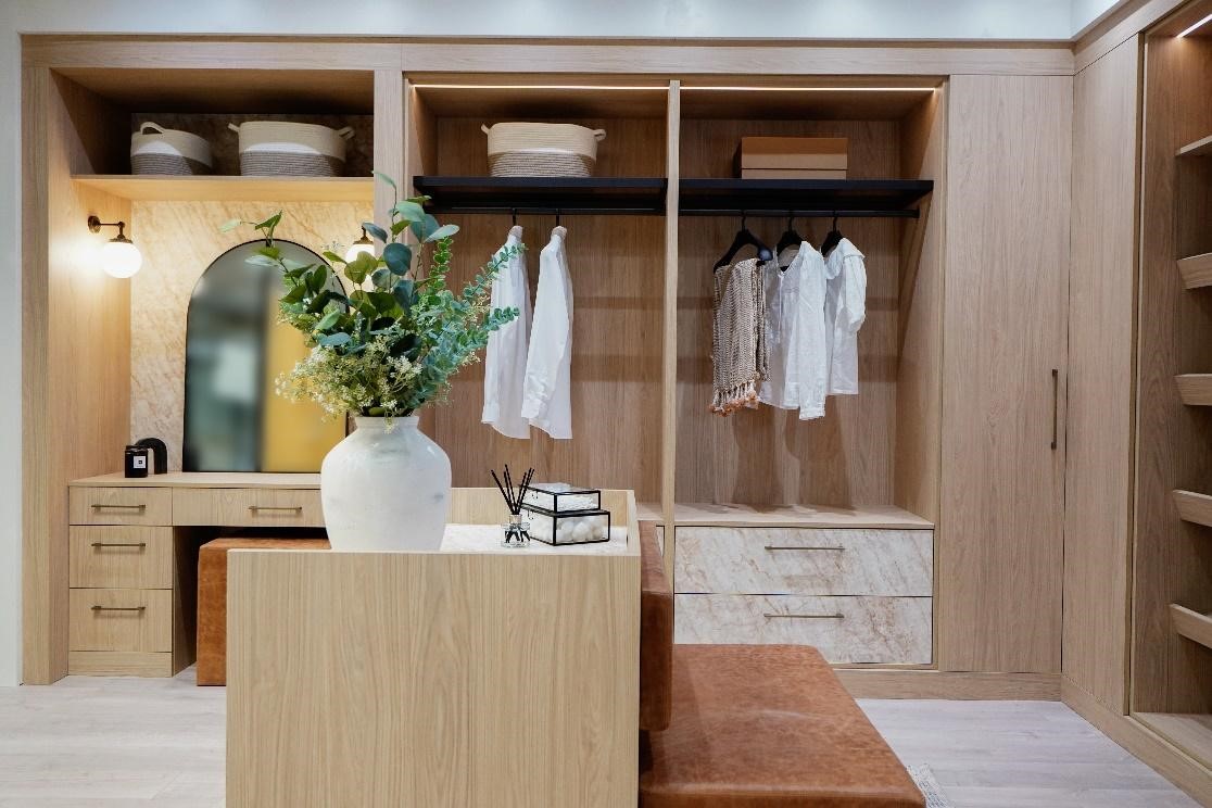 Walk-in Wardrobe Design Ideas: Creating Your Dream Wardrobe - Ashford ...
