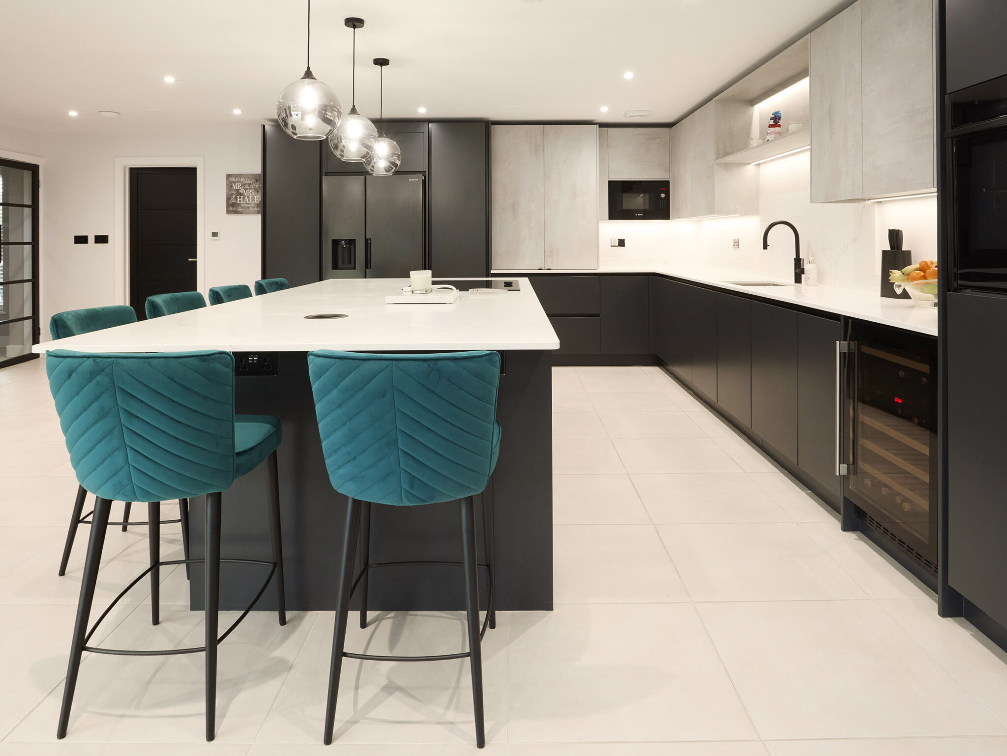 Designing a Kitchen for Efficient and Effortless Hosting and ...